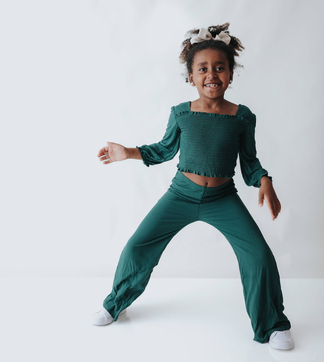 EVERGREEN RIB DREAM SMOCKED FLARE SET – SophiasStyle.com