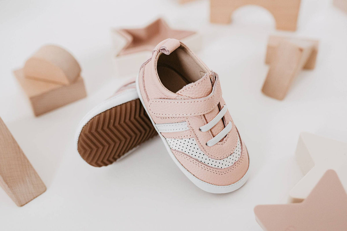 The Henry Low Top – SophiasStyle.com